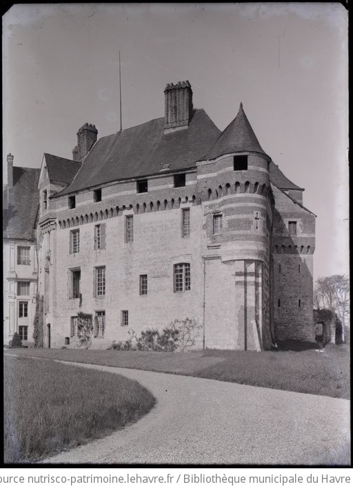 [Château de Valmont] : [partie du XVe siècle] | Nutrisco